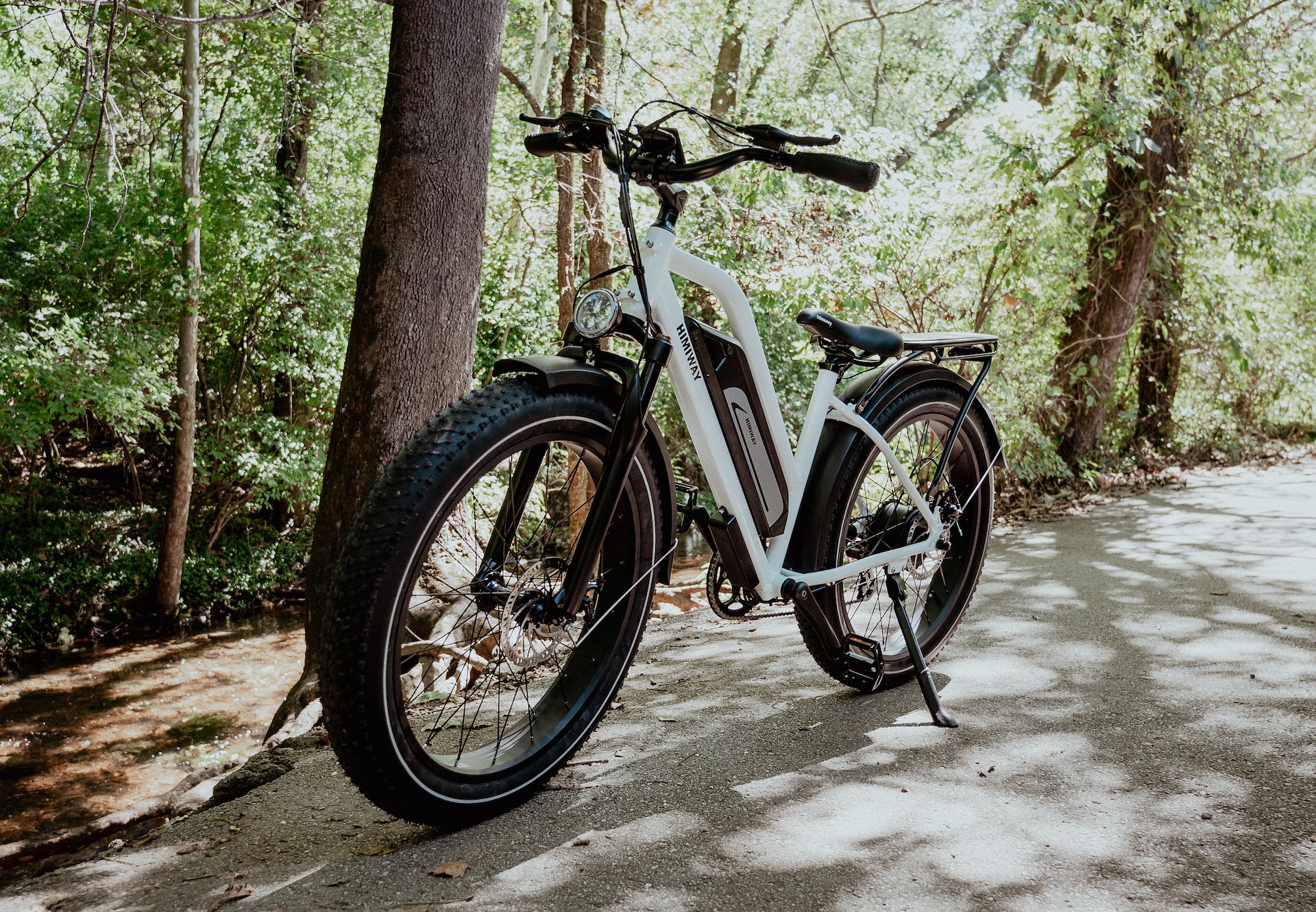 Does an Electric Bike Need Insurance? [Not a Legal Requirement] | Ride ...